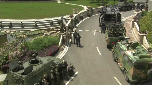 火凤凰搜集大量手机,和雷神里应外合建立无线局域网