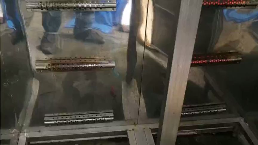 维修消毒柜食堂设备你们见过吗?