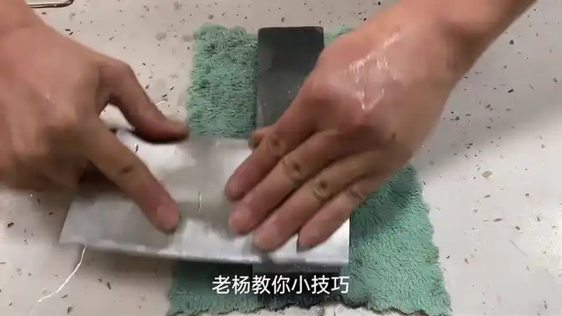 磨刀30年的老师傅教绝招,磨刀要横着磨,这样磨刀才锋利且耐用!