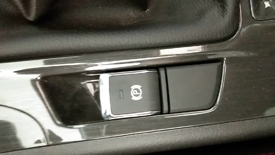 长安CS75,电子手刹设计,方便快捷「来自懂车帝车友圈」