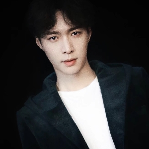 Lay_鑫辰 