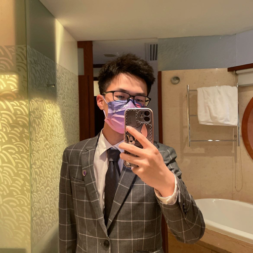 哈喽龙哥儿 
