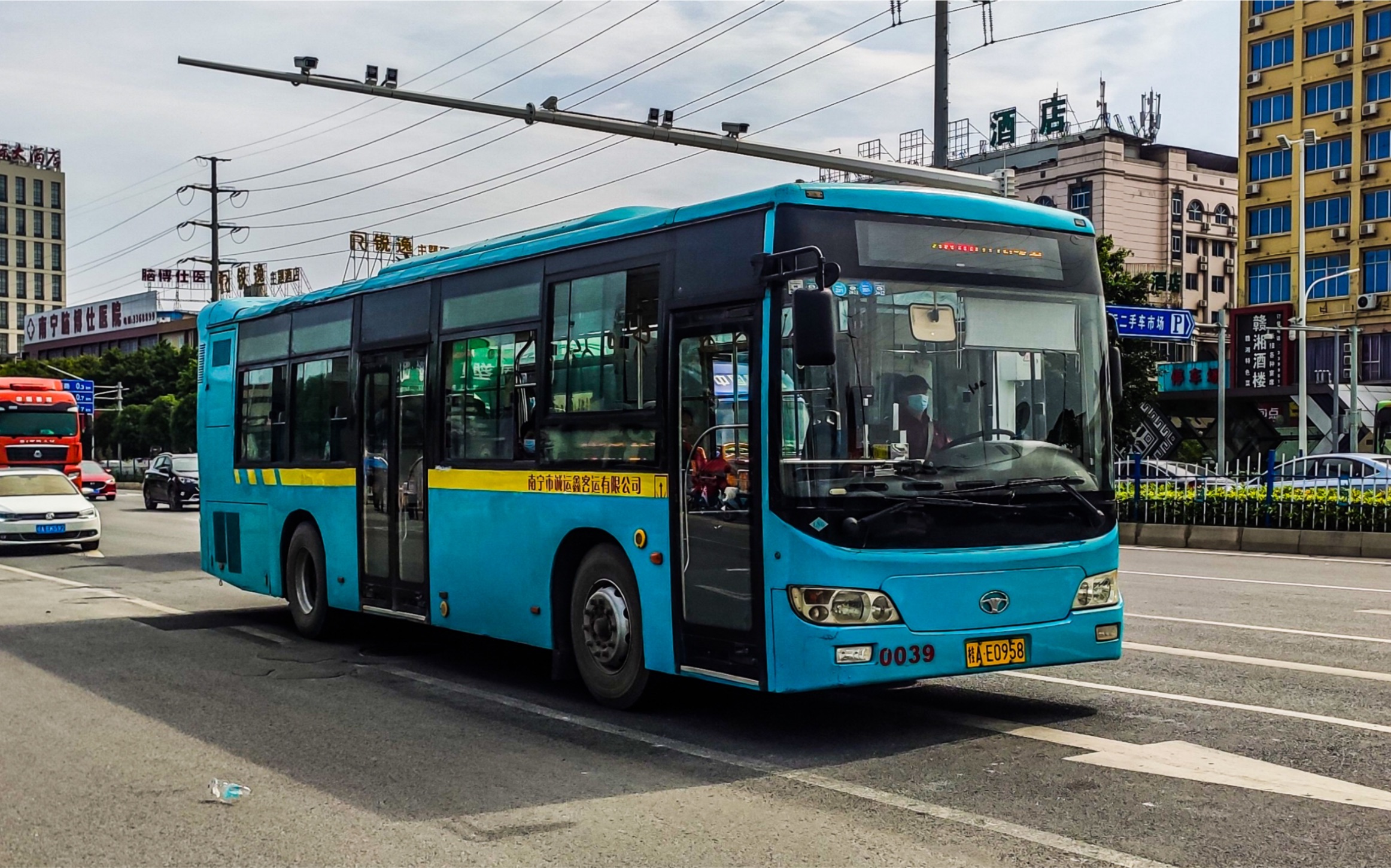 ...南宁608路线 桂林大宇 GDW6106HGNE1 液化天然气城市客车走行音