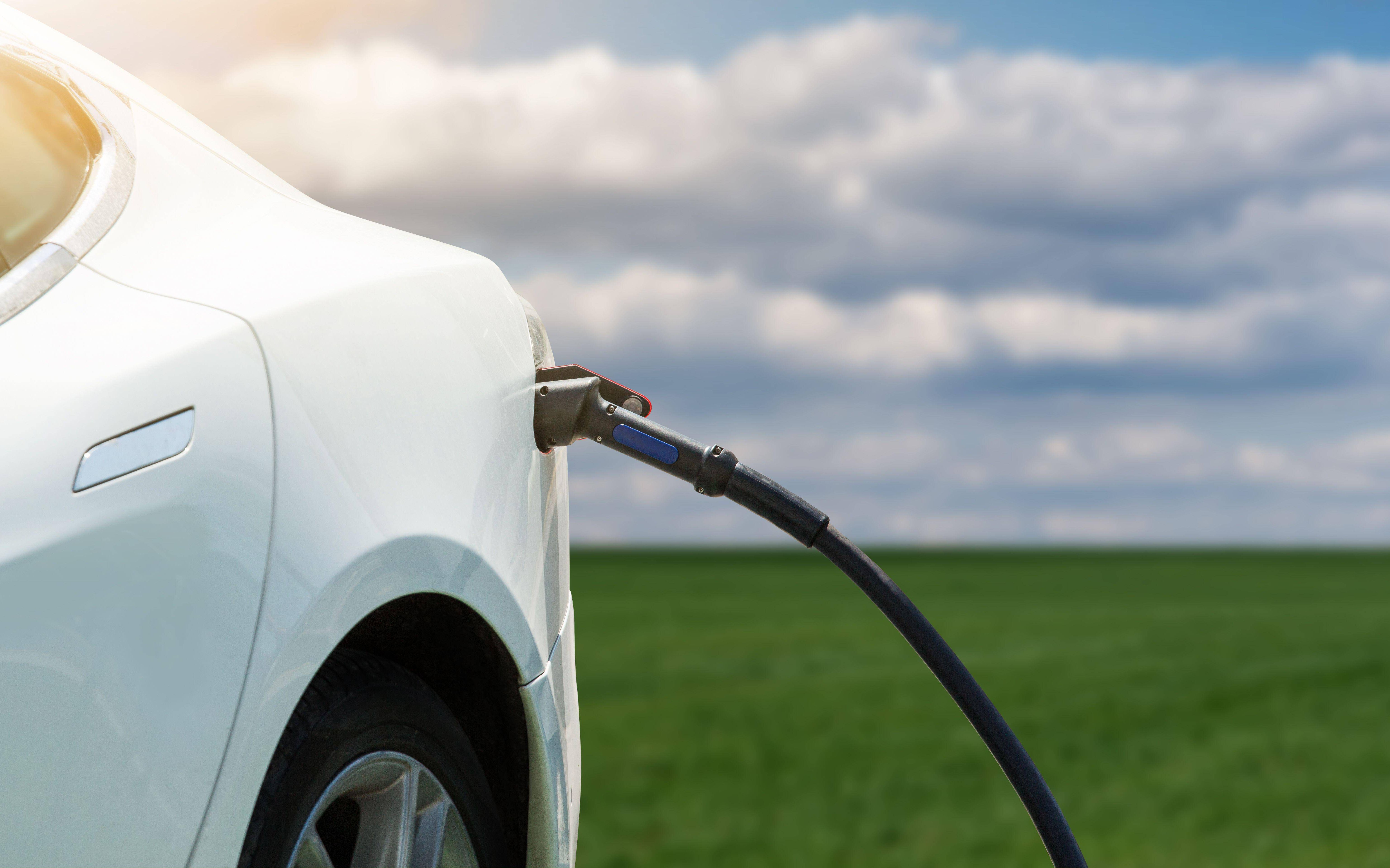 日本全固态电池开发成功,中国新能源赛道又要落后了?