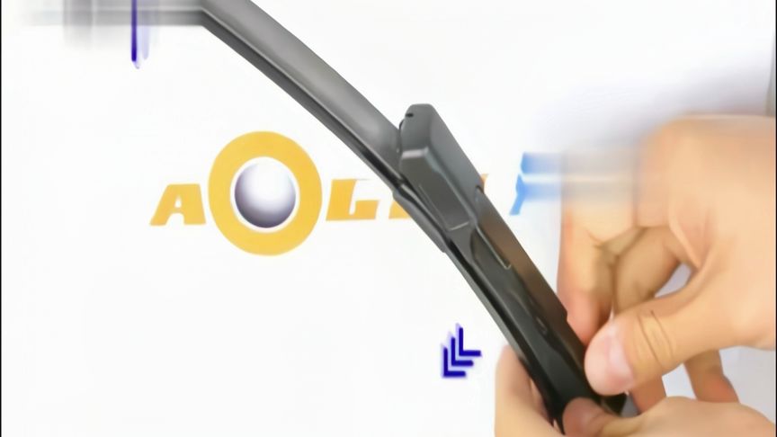 新款奔驰插盖式雨刮器胶条更换视频