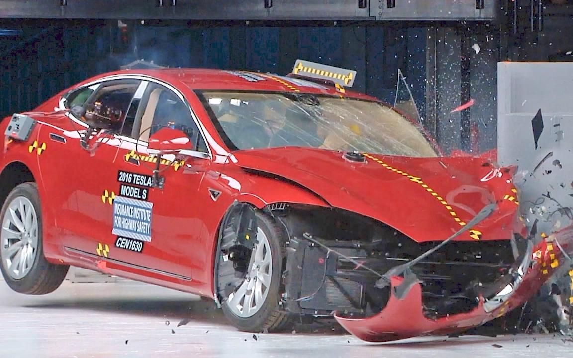 有多安全?特斯拉Model S极限碰撞测试!【汽车TV】