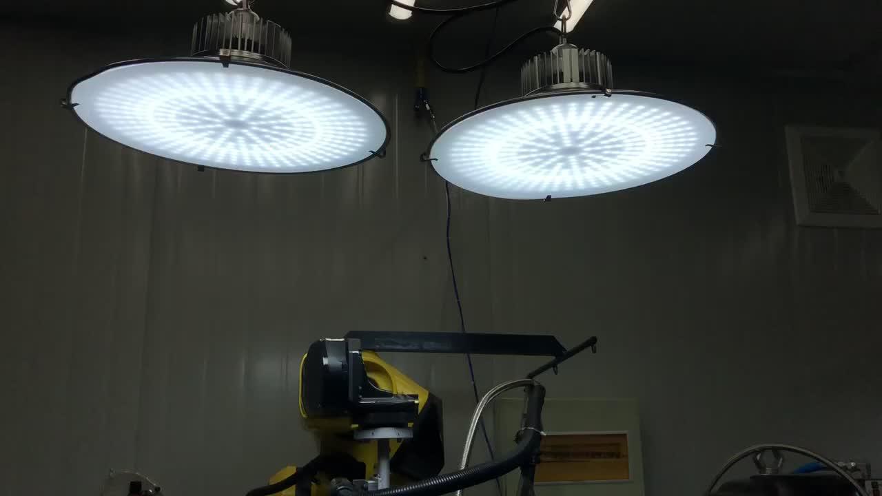 增加两个大功率LED灯,为了产品的封灯前的细节更到位