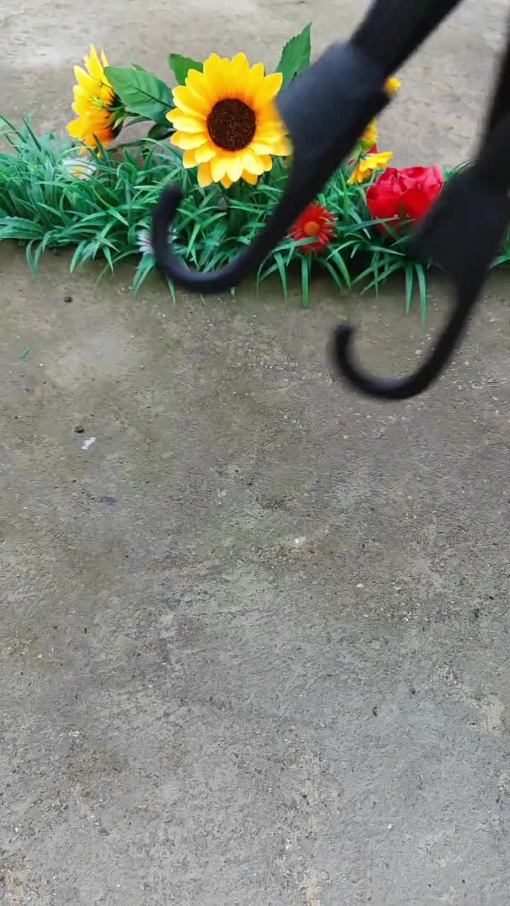 电动车摩托车多功能弹力挂钩捆绑带,可以固定头盔物品等等,满足不同...