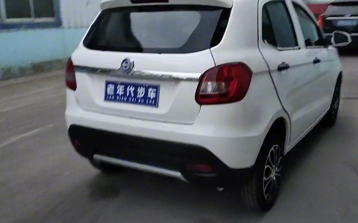 三缸鸿日御虎燃油车自动挡,手动挡,时速一百迈左右