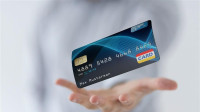 银行信用卡最新调整!持卡人要提前知道,免得最后逾期影响征信!