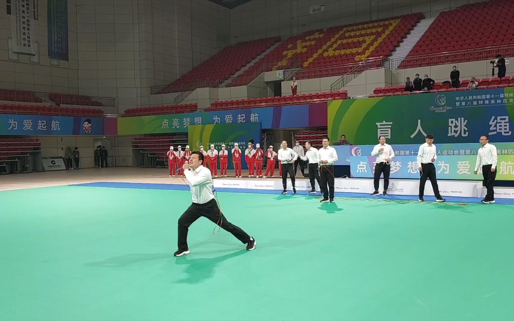 ...第十一届残疾人运动会暨第八届特殊奥林匹克运动会盲人跳绳比赛...