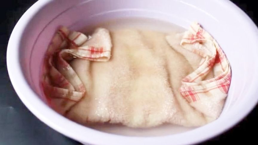 毛巾用久了螨虫成窝,学会这诀窍,轻松消菌除螨,毛巾跟新的一样