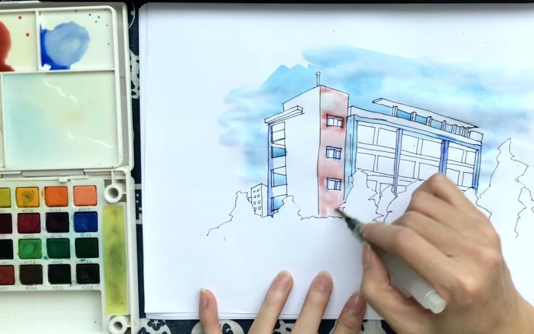 岭南美术 七年级上册 第三课 校园风景写生 示范视频