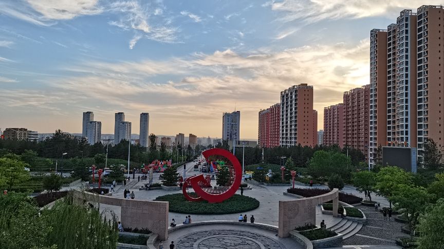 我美丽的家乡榆林,位于毛乌苏沙漠边缘,GDP全省排名第一