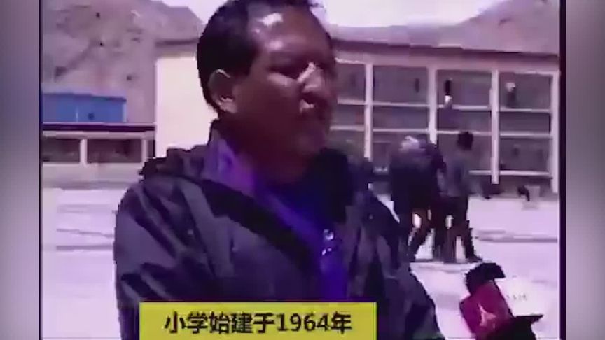校长,我们在采访,你不能正经点呢?