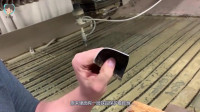 工地穿劳保鞋有多重要? 老外用大卡车碾压亲测, 结果不可思议!