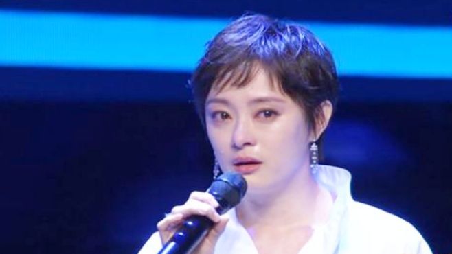 娱乐圈偷税漏税太严重,范冰冰后又一对明星被查,不敢相信