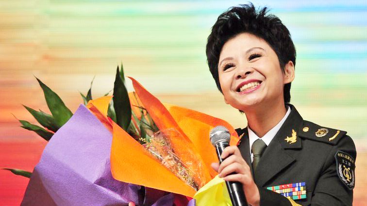 董文华时隔12年再唱《梅花雪》歌声甜美,经典旋律,好听极了!