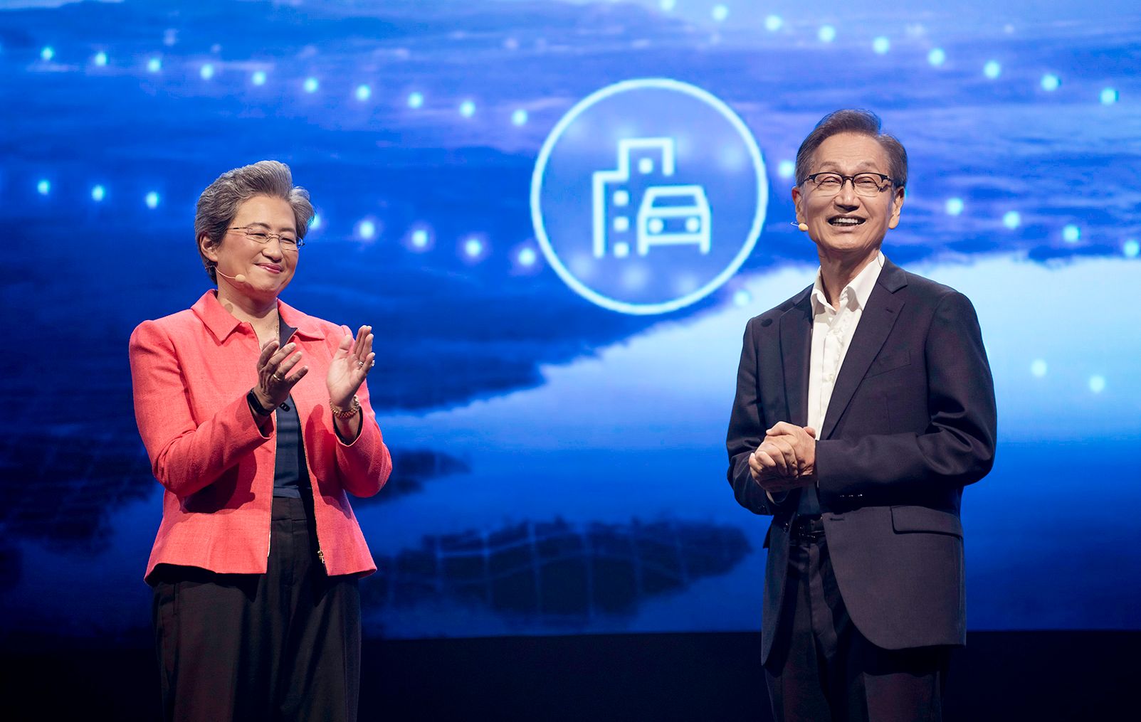 华硕董事长施崇棠与AMD首席执行官苏姿丰在Computex2024探讨...