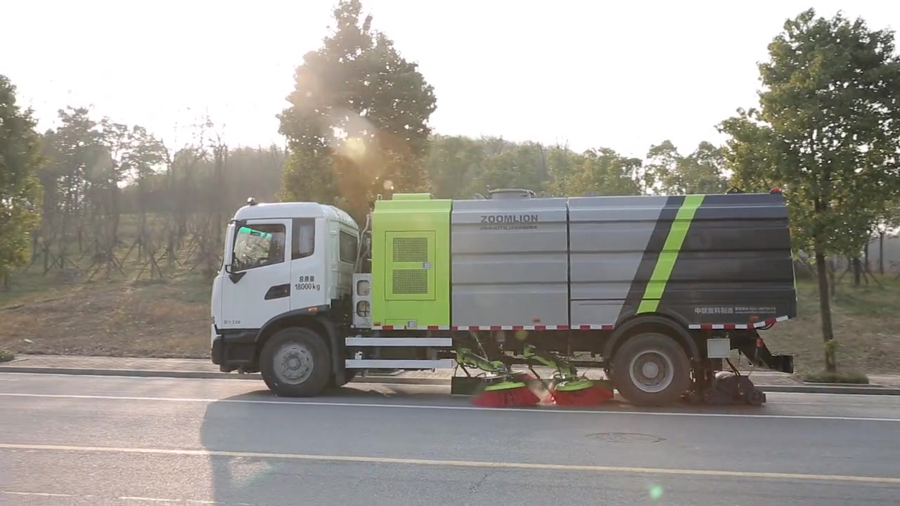 【中联重科】《小云说车》 第八期 ZBH5183TSLDFE6D单发道路清扫车