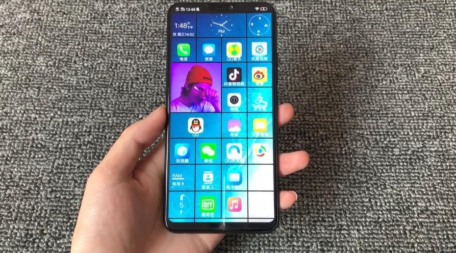 手机桌面这样玩,图标磁贴随意变,非常不错!