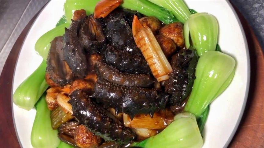 红烧海参这样做,方法很简单,一学就会,味道很好哦!
