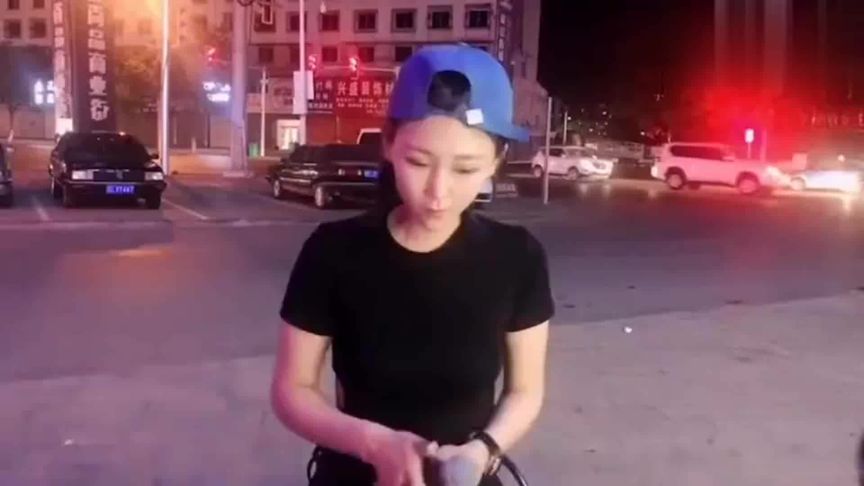 女歌手翻唱经典名曲《你的样子》歌词句句入心,百听不厌!