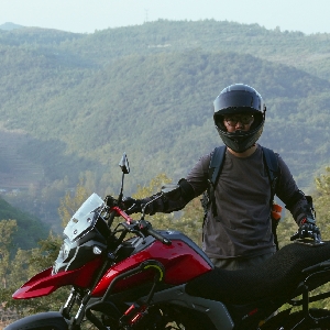 中正总是胡思乱想 