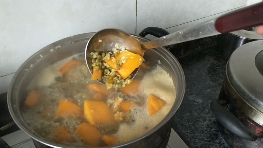 炎炎夏日,吃上一碗南瓜绿豆汤,清热解毒,消暑止渴、利尿
