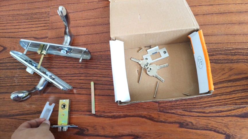 这么多年都不知道木门锁原来是这样安装的 从配件到安装门锁步骤