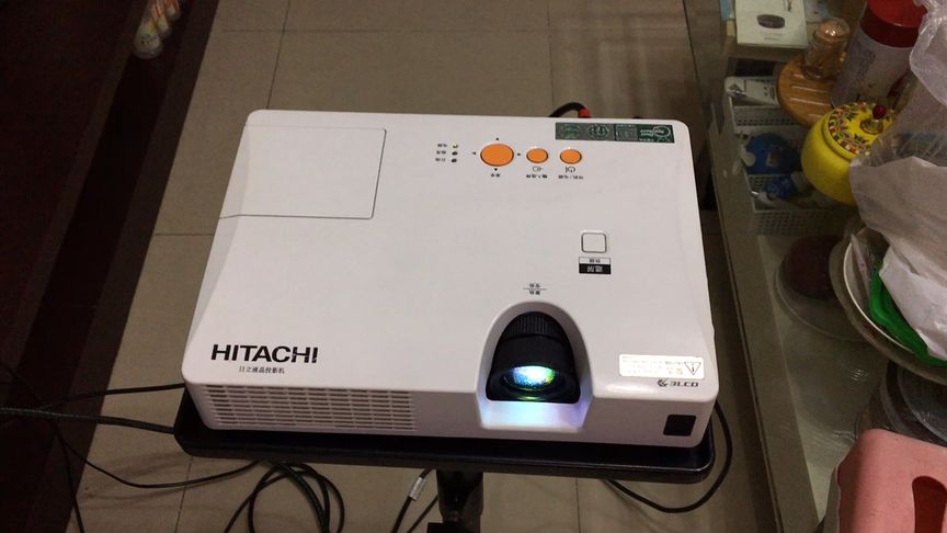 小巧玲珑灯泡才880小时日本日立3250X投影仪投影机