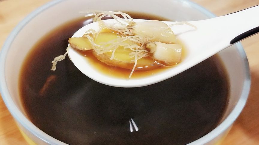 冬天手脚冰凉怕冷,多喝这碗葱根红糖姜茶,增强体质,提高免疫力