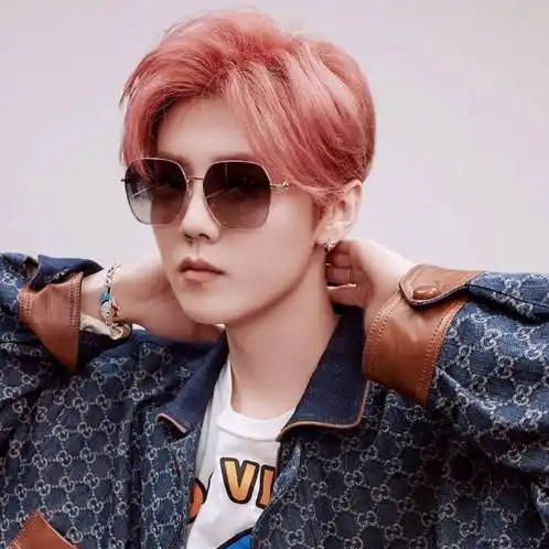 妮姆芙和风含笑 