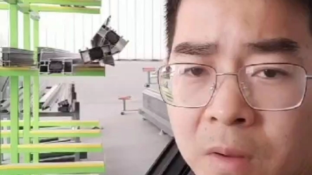 系统窗用什么型材?