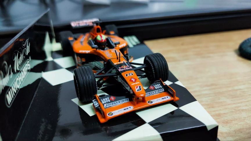 仅手指大的F1赛车模型 精致得真假难辨!迷你切F1模型