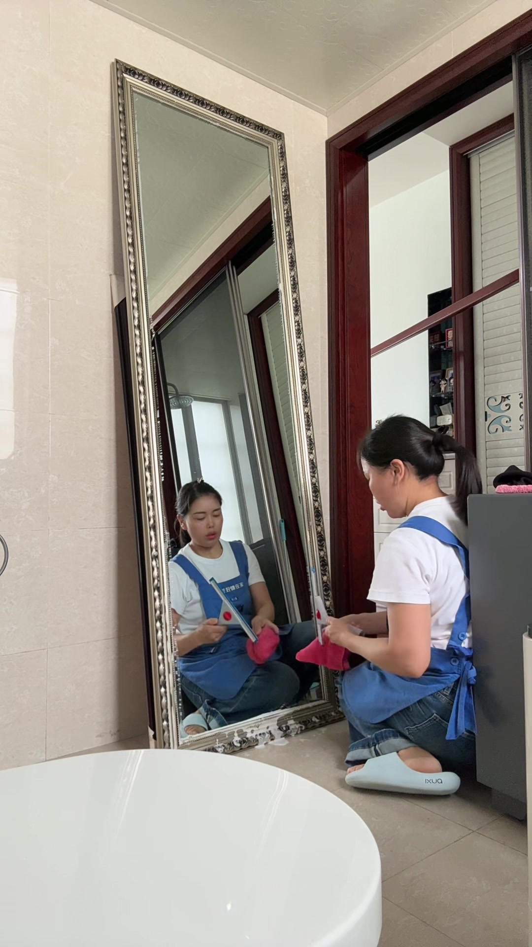 保洁必备的小刮刀,刮玻璃镜子干净无水印#好物推荐ߔ� #玻璃刮 #...