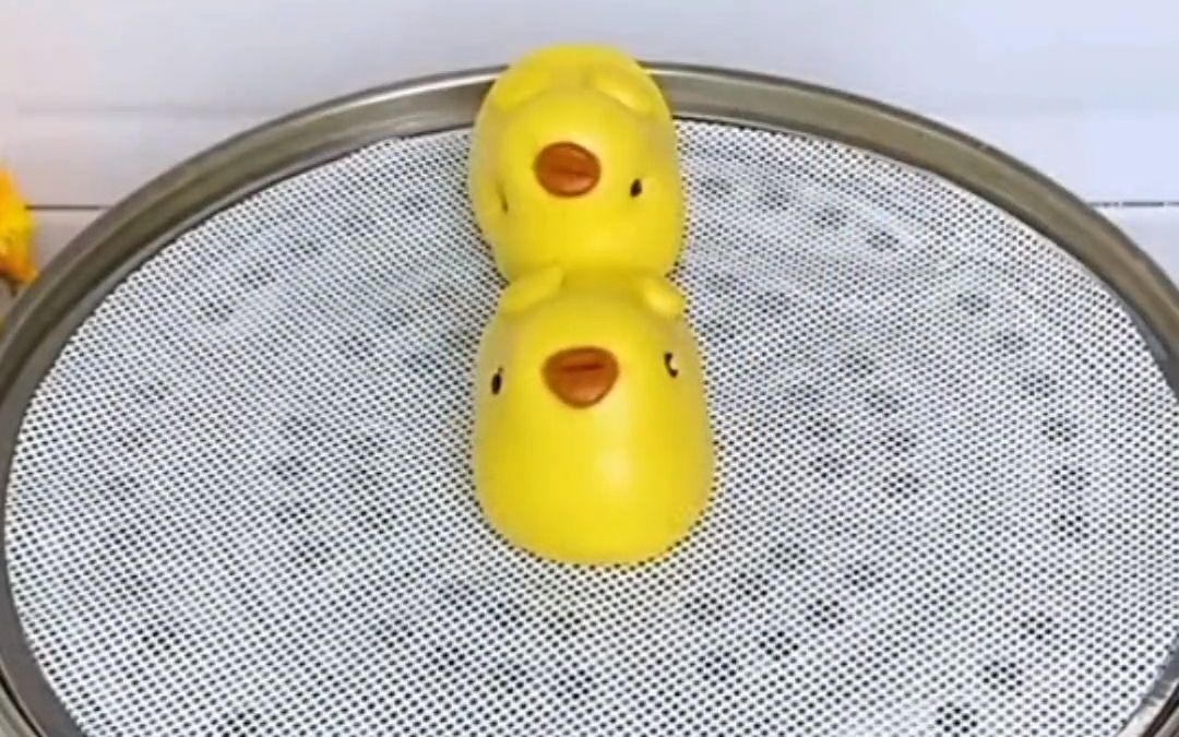 这个硅胶蒸笼垫太好用了!食品级硅胶材质干净卫生,可反复使用,在也...