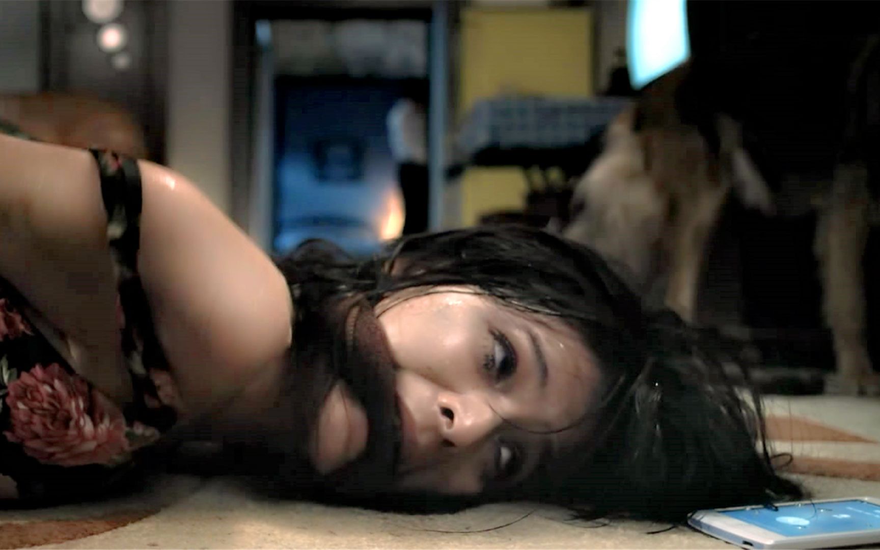 洛阳囚禁案改编:铁笼圈养,四名女子沦为赚钱工具,却没人敢逃跑