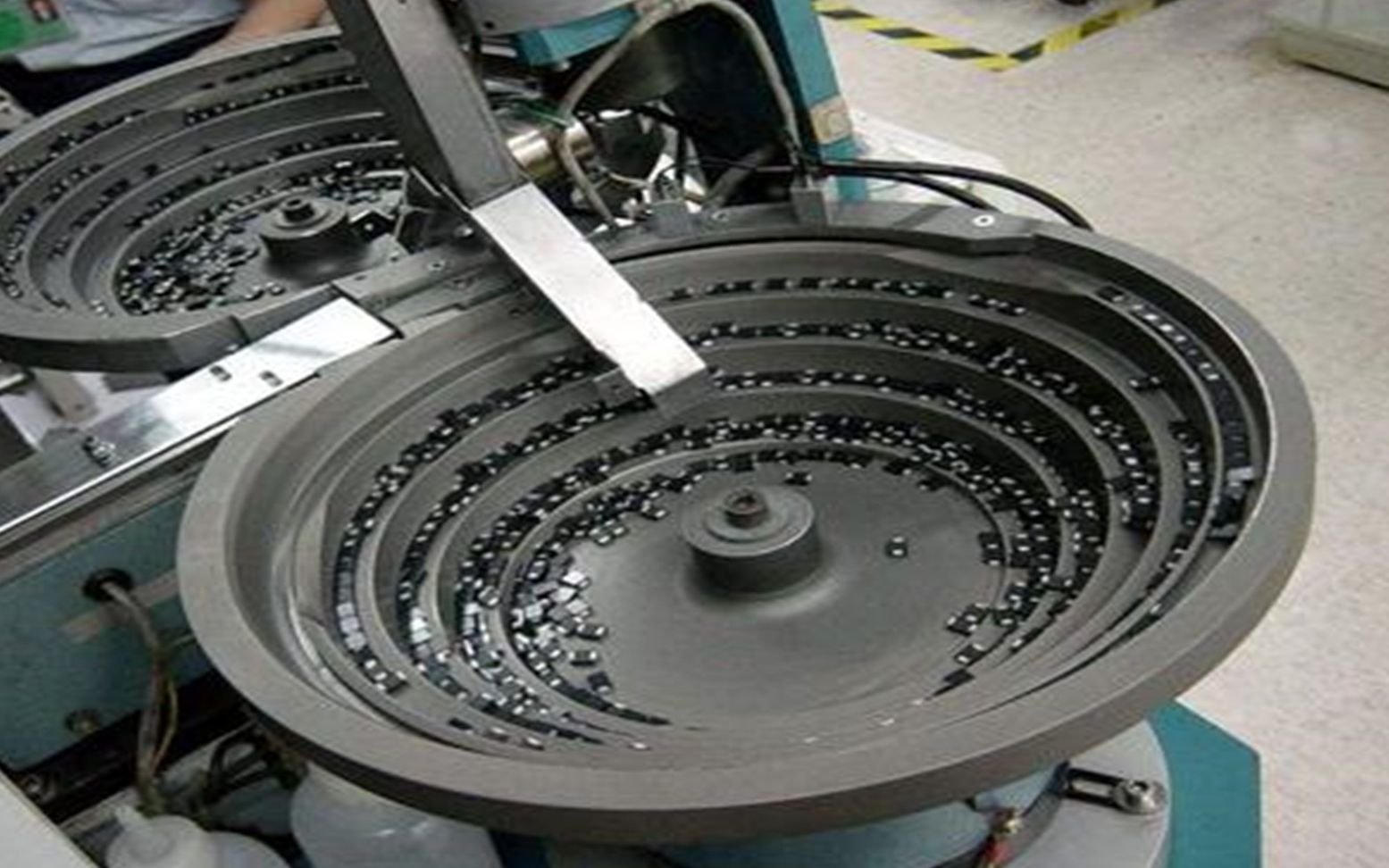 振动盘的工作原理及振动盘的结构详解!