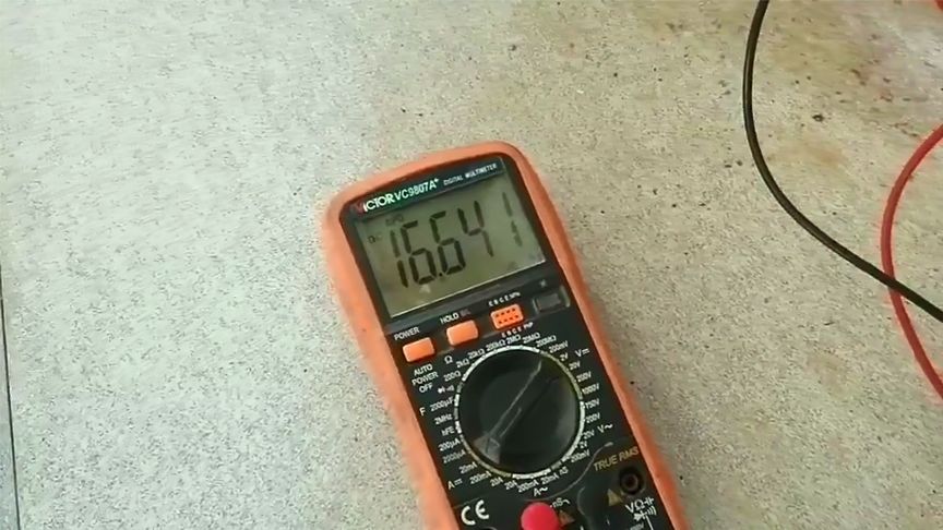 万用表测量变送器电流,和测电压有很大的区别,你不要犯错哦