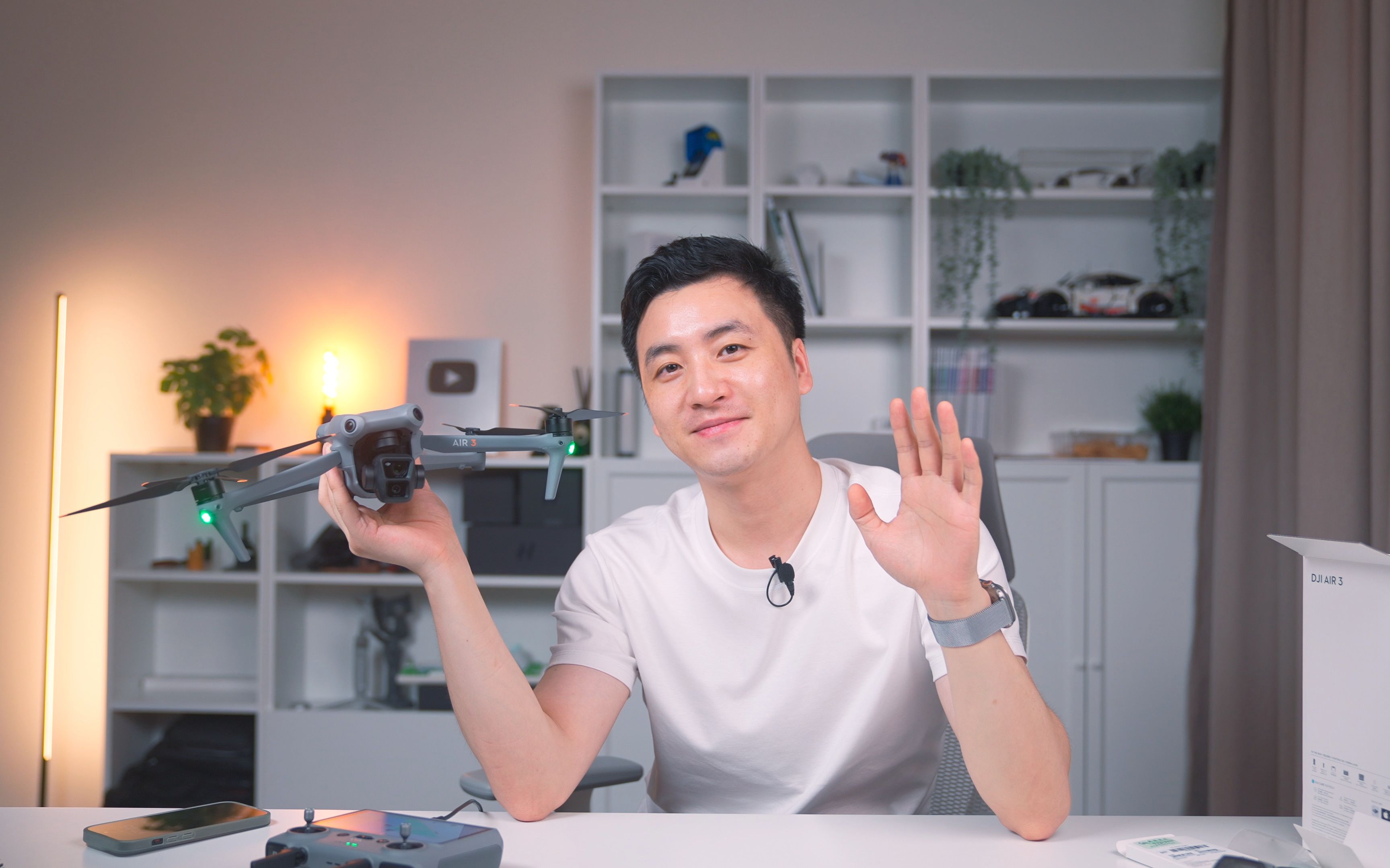 时隔5年我又买了无人机!听说这一次很顶!DJI Air3 开箱激活