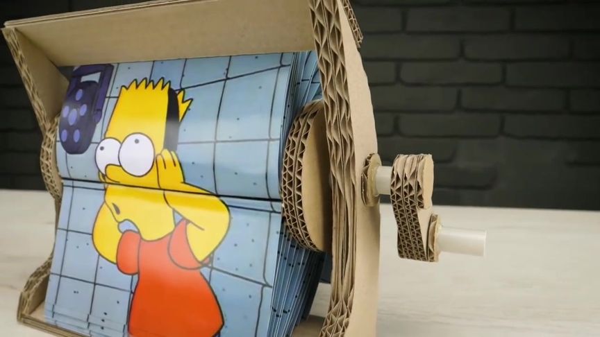 新发明!牛人在家手工制作了一部手翻动画,给儿子DIY一个