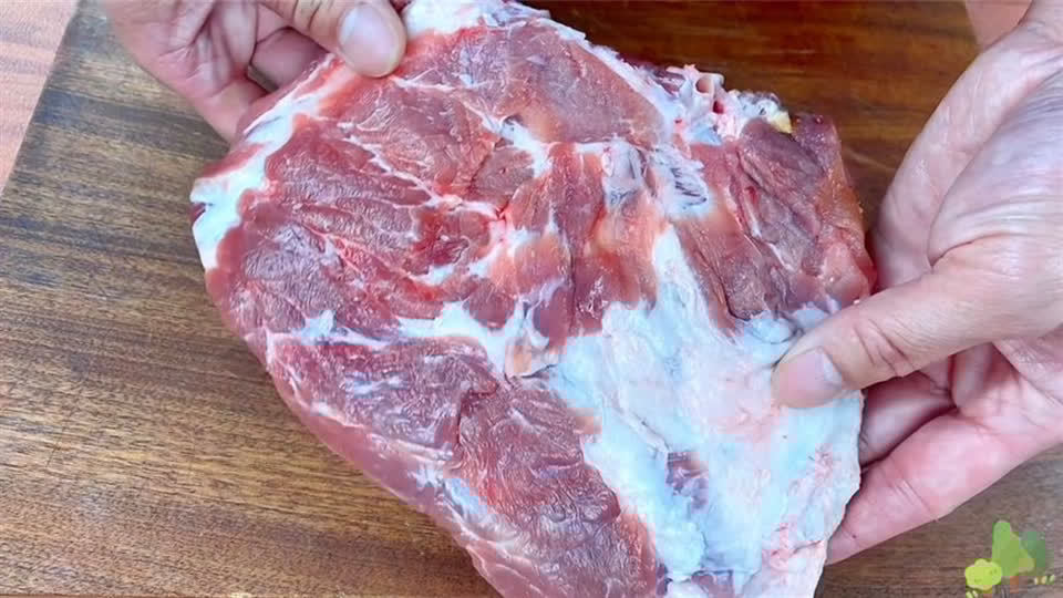 排骨不要总炖着吃了,教你简单做法,不放1滴水
