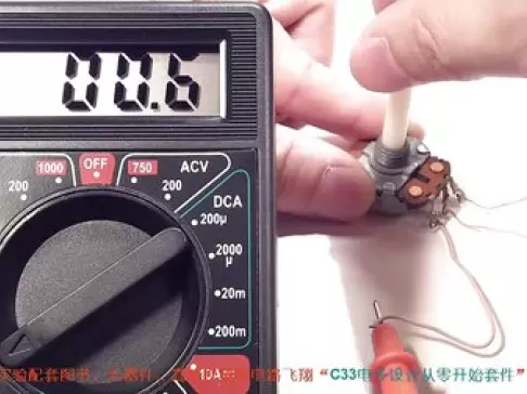C33.4电位器的使用-电路飞翔circuitfly