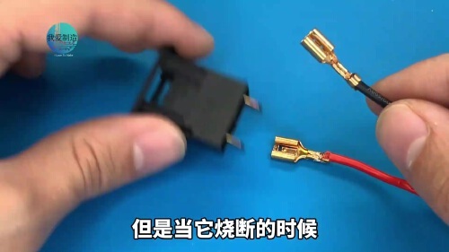 没想到,整流桥做个电路,不要万用表检测,能自动提示保险管熔断