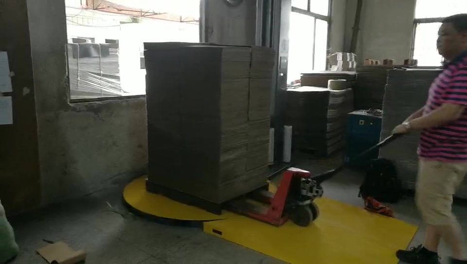 国诺出品 预拉型缠绕机使用现场