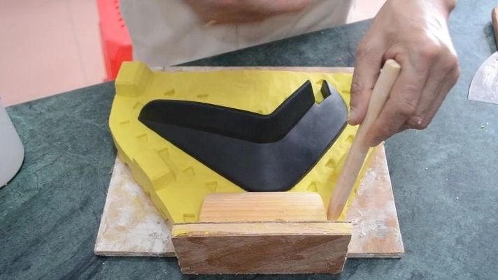 汽车配件模具制作 液体硅胶开模