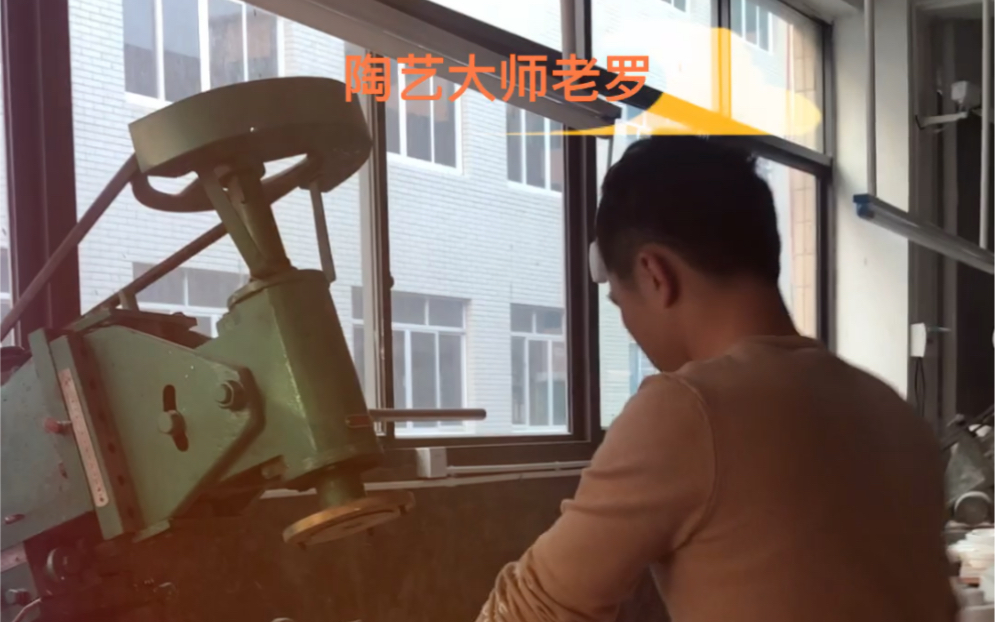 意叁茶器生活馆:管家在线和大家分享意叁陶瓷工作坊