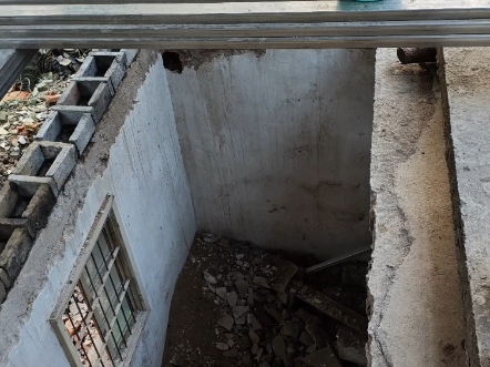 好久都没法进度了,前来汇报一下最近2个月的动静,就是拆阳台,拆预制...