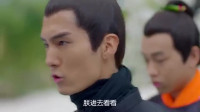 穿越女在古代生孩子,没想到还要把双脚吊起来,简直太搞笑了